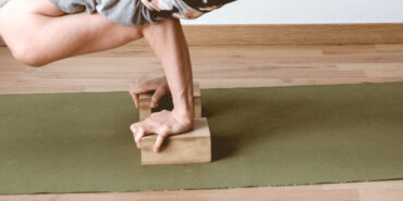 Yoga Stretches with Blocks and Bolsters: Beginner and Advanced ...