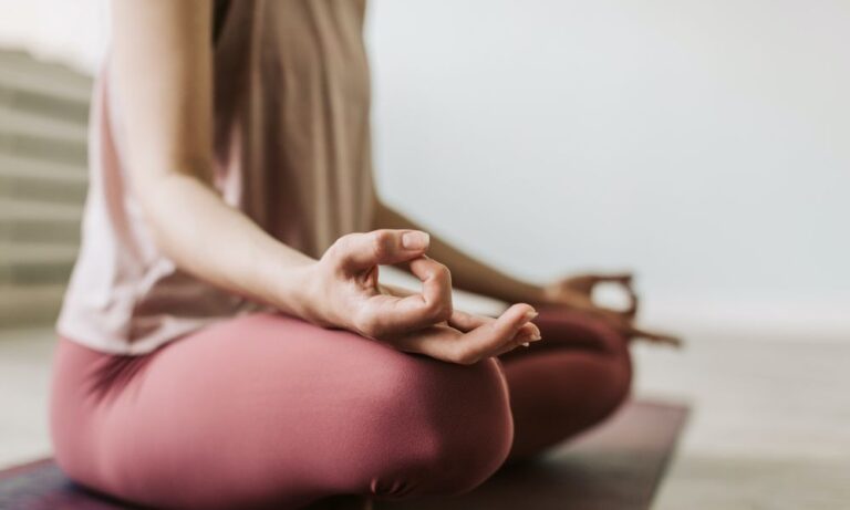 Yoga breathing: Pranayama techniques | YOGI TIMES