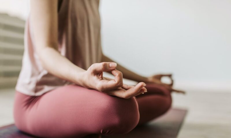 Yoga breathing: Pranayama techniques | YOGI TIMES