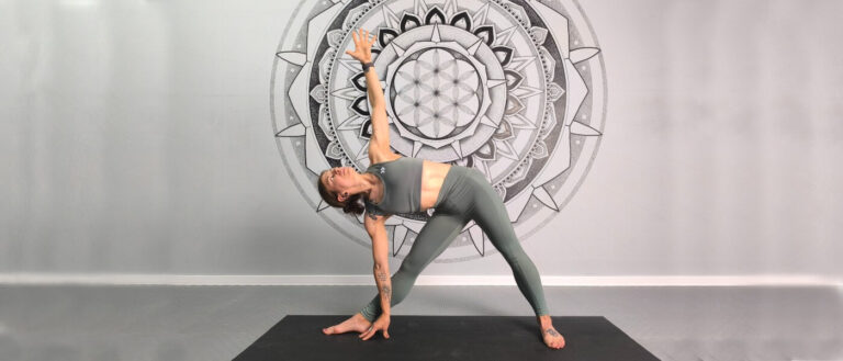 Master Triangle Pose (Trikonasana): Expert tips for perfect alignment ...